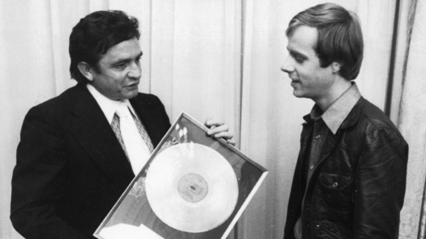 Radioprataren Klas Burling död