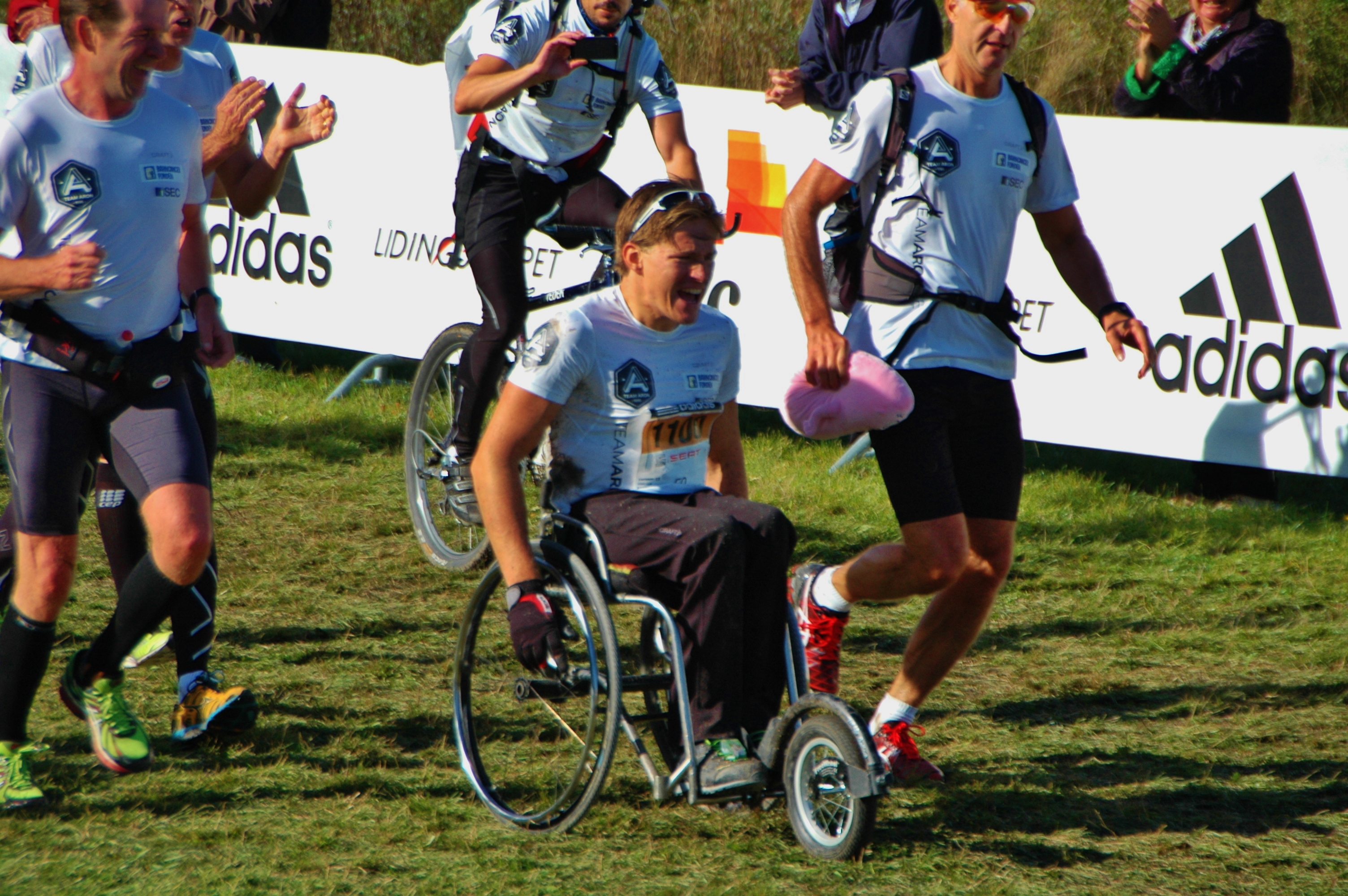 Aron fixade en svensk klassiker – i rullstol