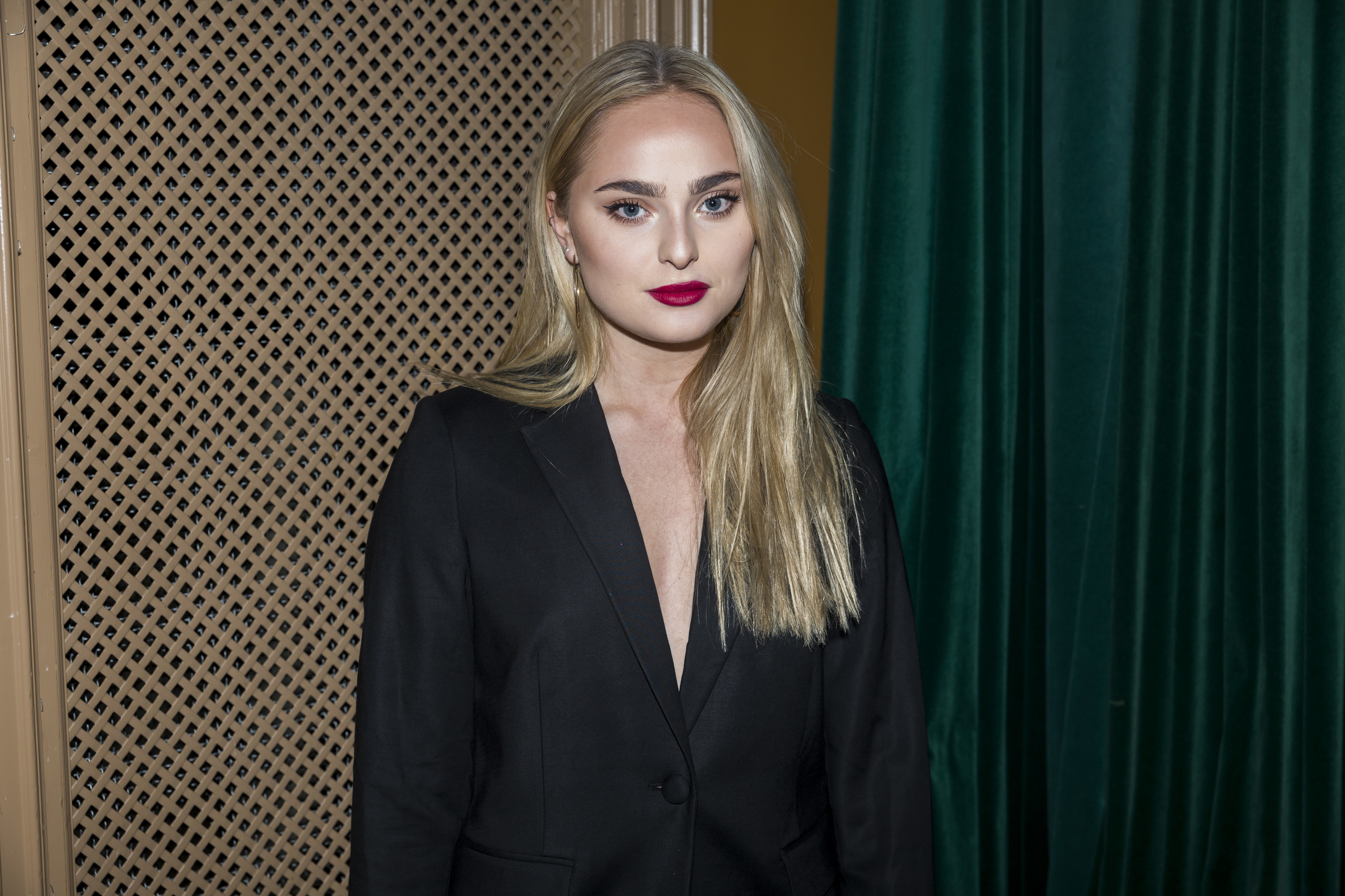 Hur mycket tjänar Alice Stenlöf? Vi har svaret!