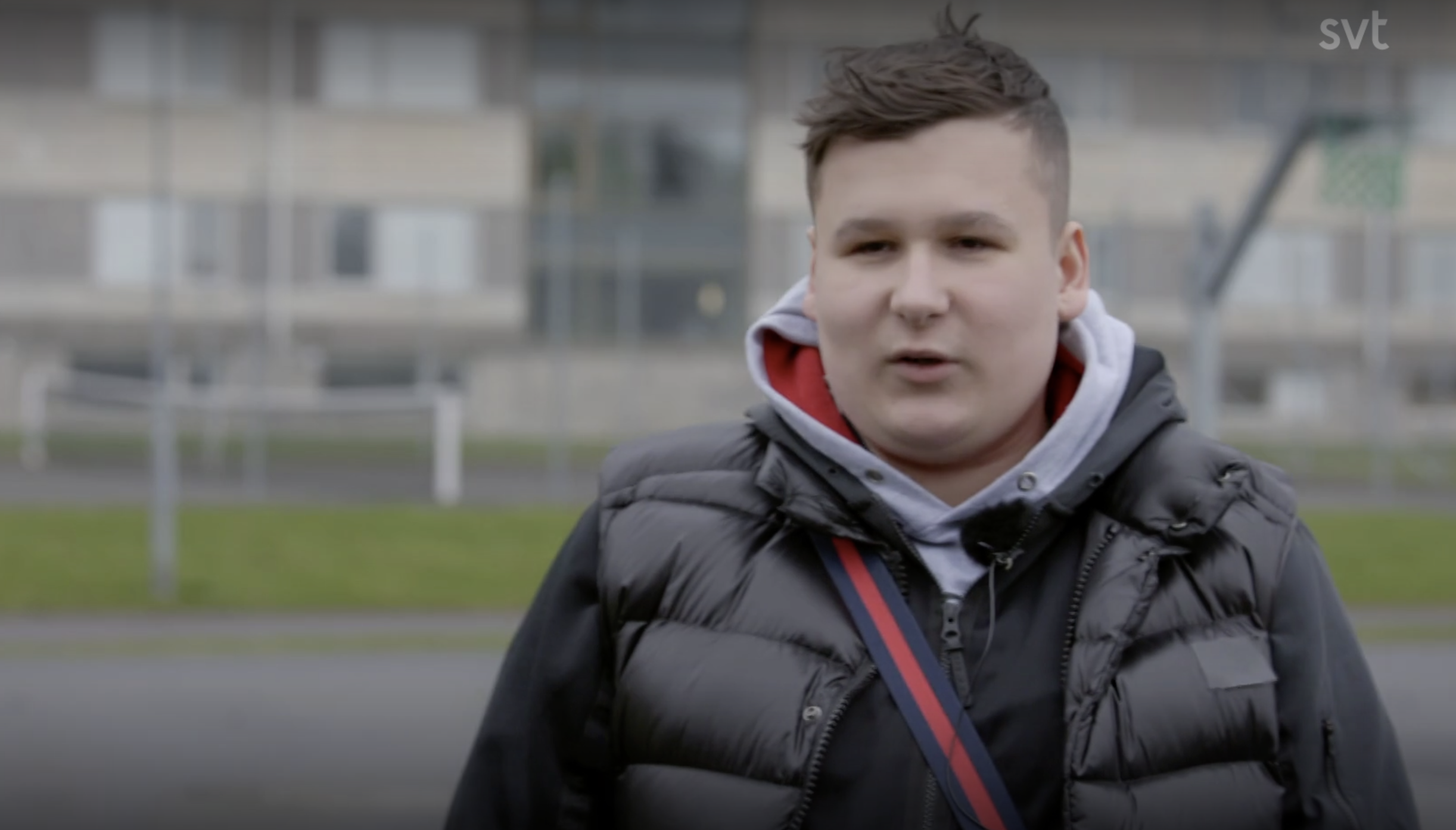 Rapparen Elvis: Åldern, Instagramkontot och relationen till Einár