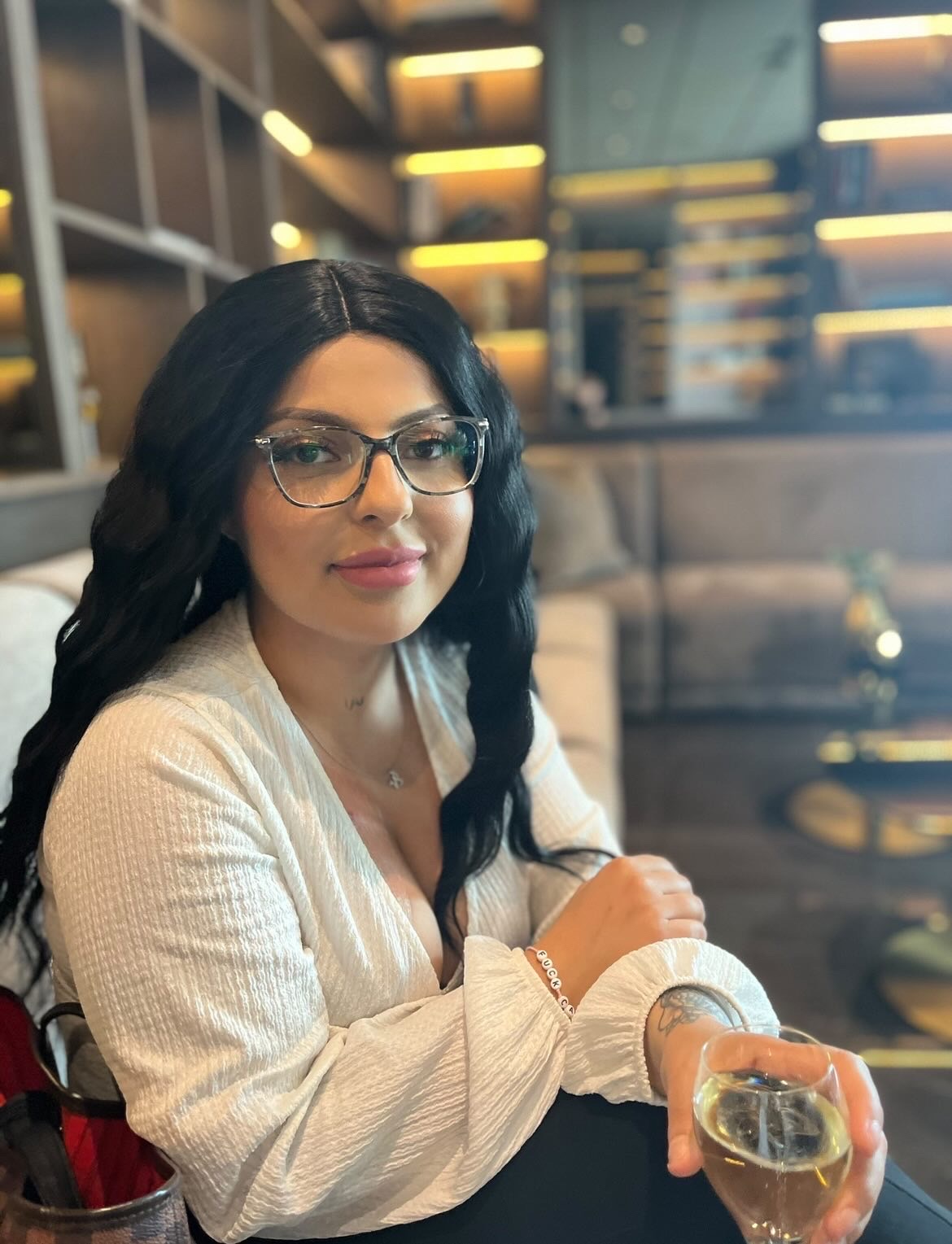 Chera, 25, planerar sin sista födelsedag – är svårt sjuk i cancer: "Fira livet"