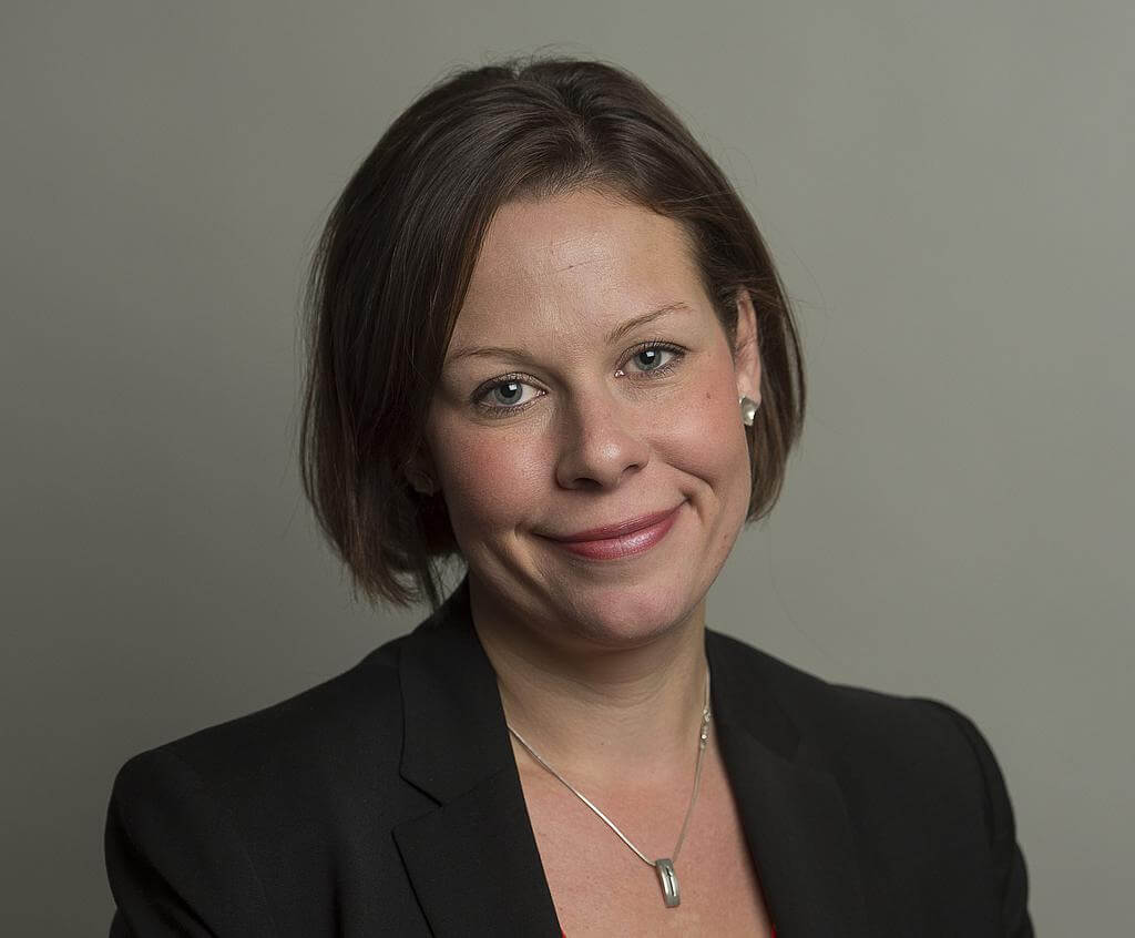 Moderaterna larmar om att unga kan förlora sommarjobb: "Fruktansvärt"