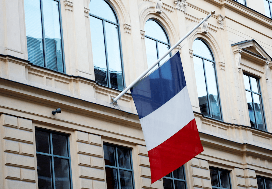 Så visade svenskarna sitt stöd vid franska ambassaden i Stockholm