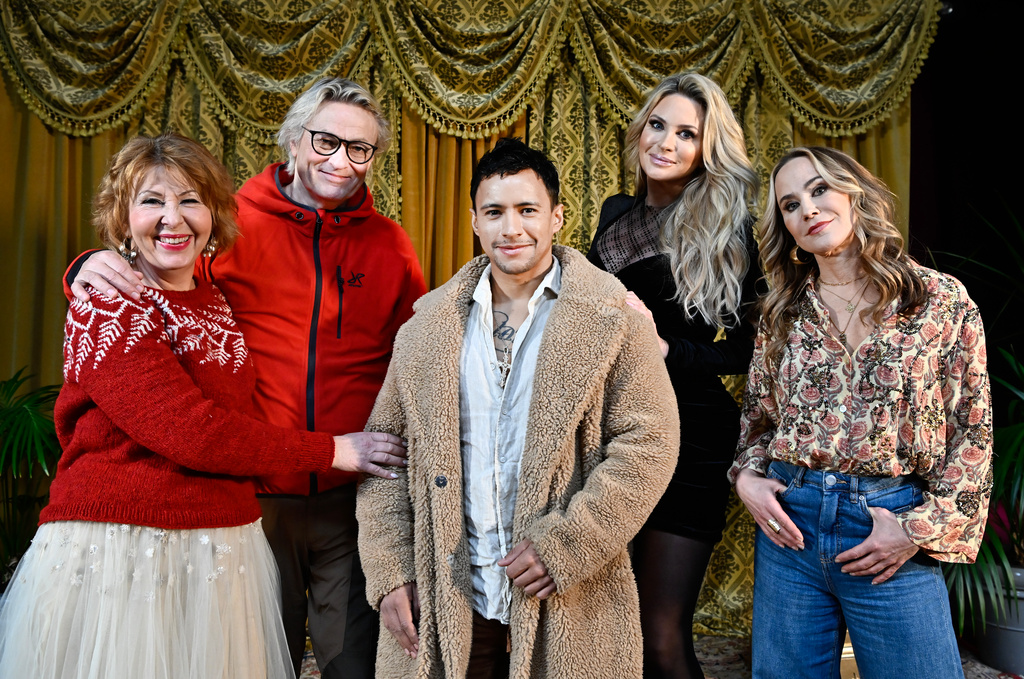 Stjärnorna checkar in på slottet