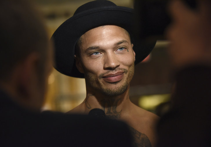 Nu är Jeremy Meeks – "världens snyggaste brottsling" – singel