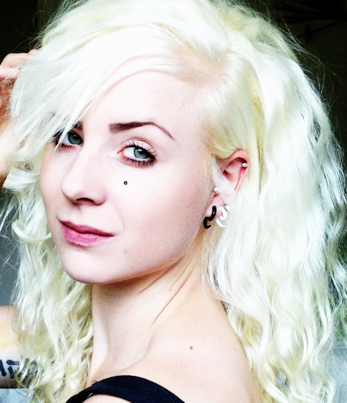 Elins mamma tog sitt liv – nu hjälper hon andra anhöriga att överleva