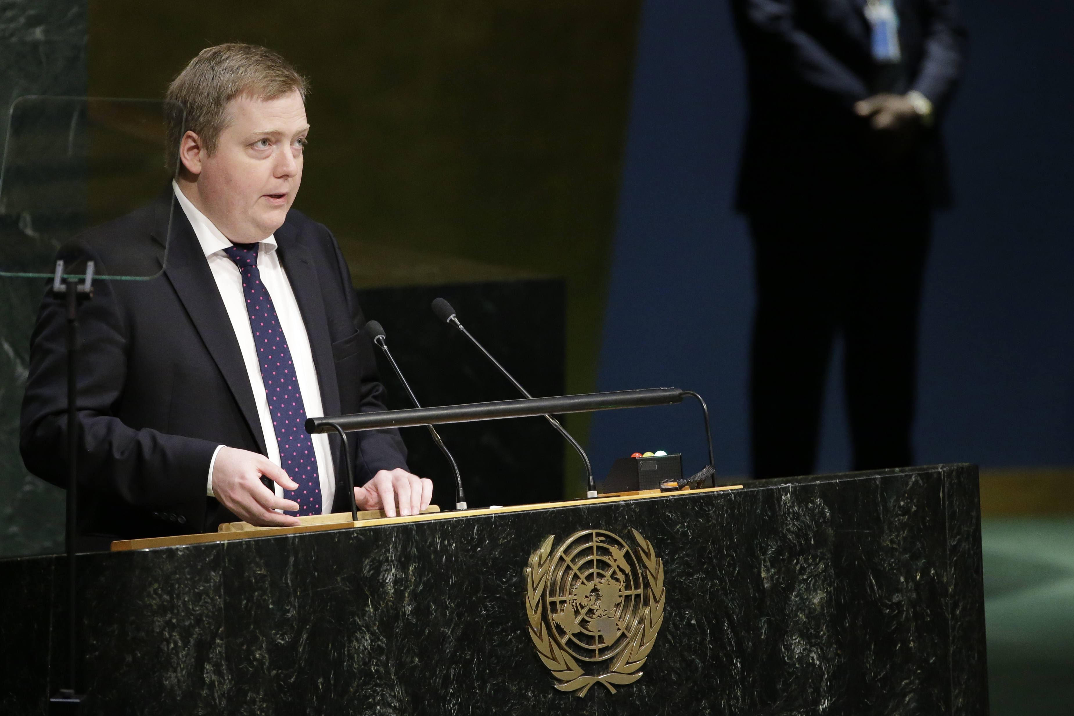 Islands statsminister avgår – efter Panama-skandalen