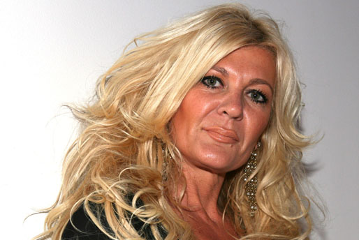 Maria Montazami blir författare