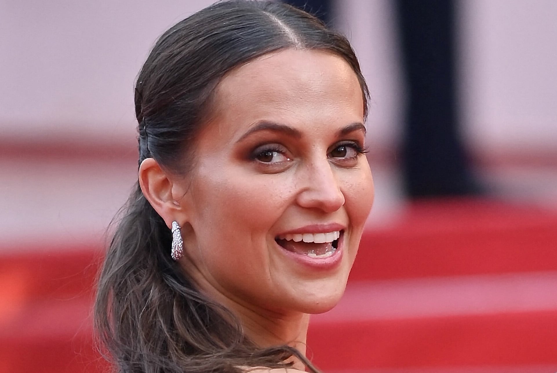 Alicia Vikander har gjort ett stort skönhetsingrepp: "Det ser bra ut på ...