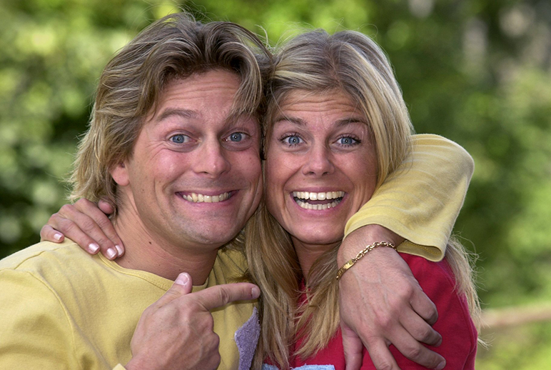 24 bilder på Pernilla Wahlgren som ung – festerna, männen och karriären