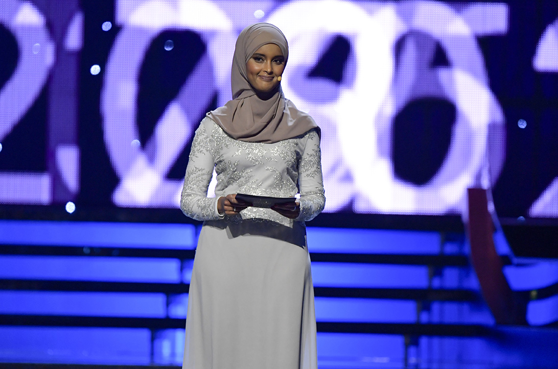 Suad Ali sommarpratar: "Tårarna bränner bakom mina ögonlock"