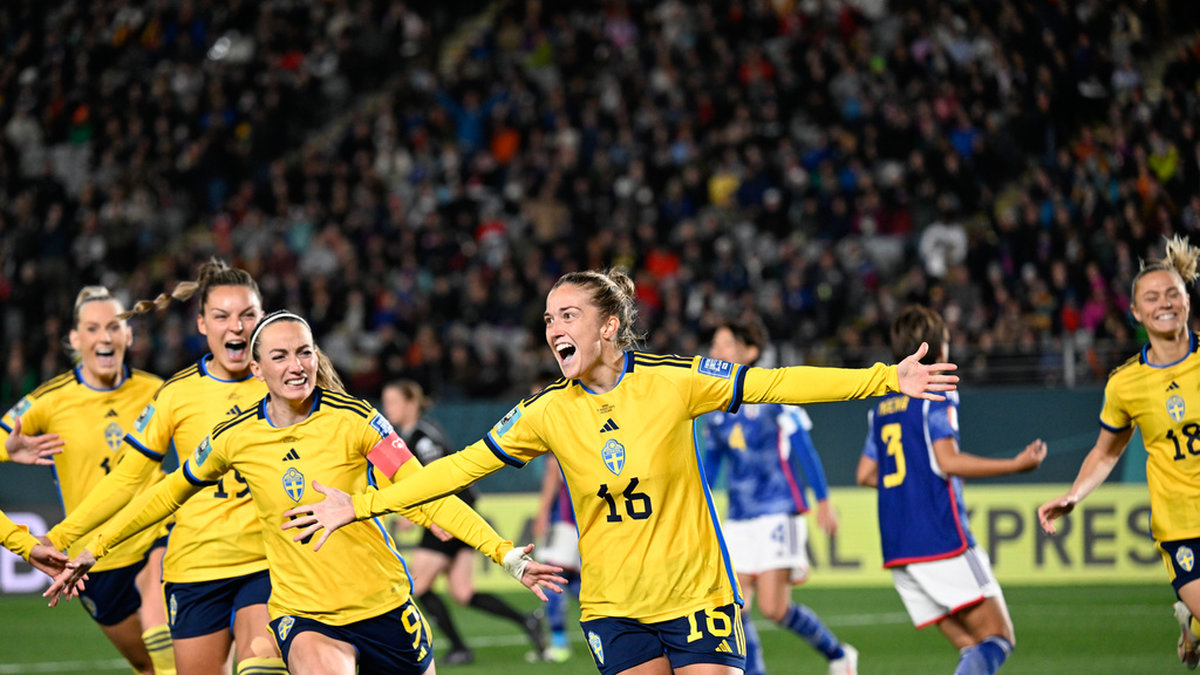 Sverige till VM-semi efter stor dramatik