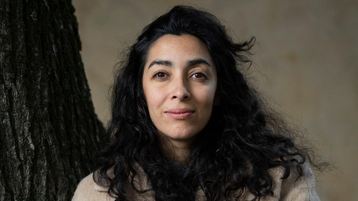 Hon sätter ord på Irans revolution