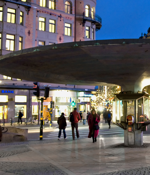 Han tjänar minst av Stureplansprofilerna