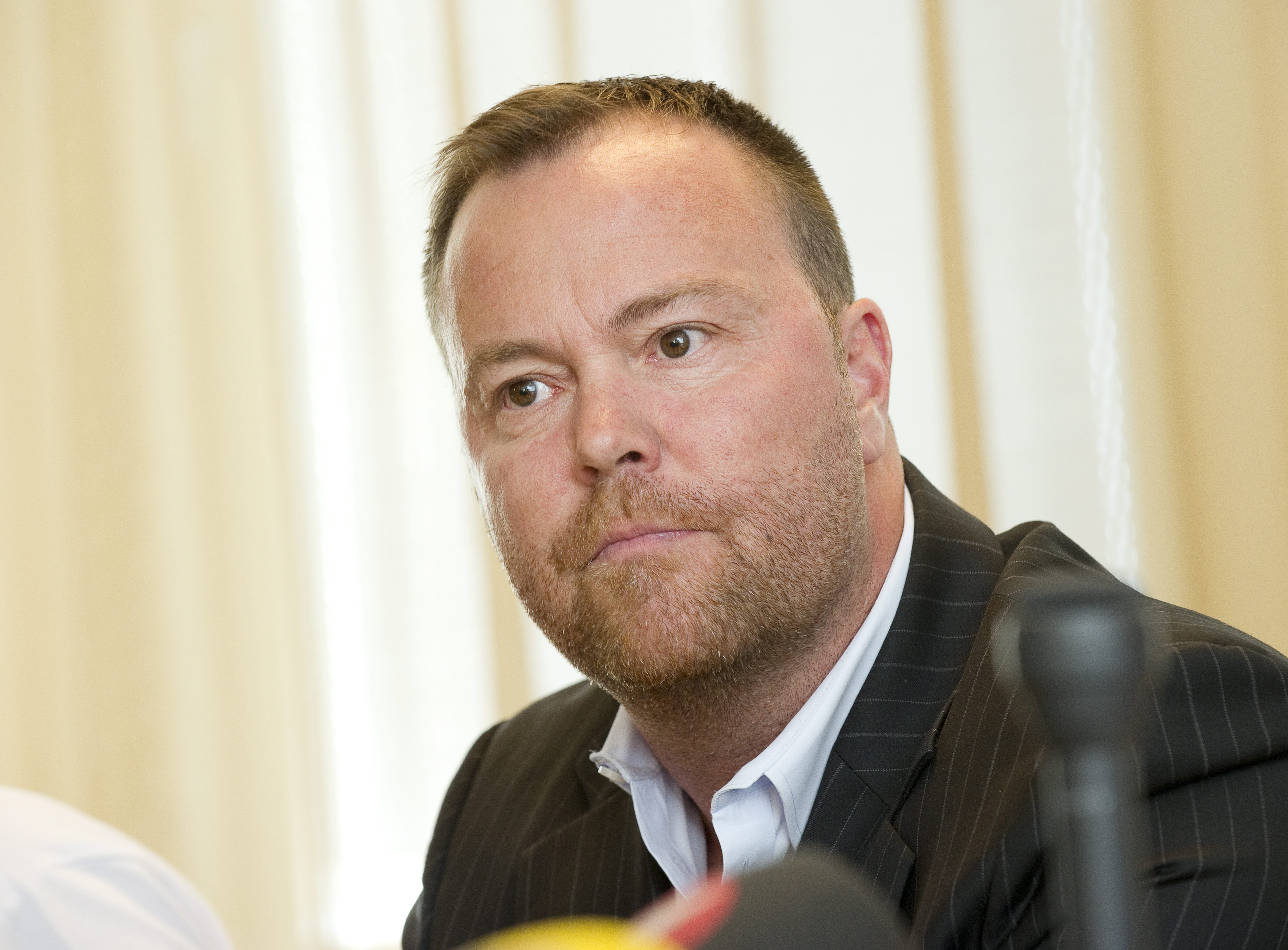 "Gudfaderns" livvakt tvingas ge f-kassan 230 000