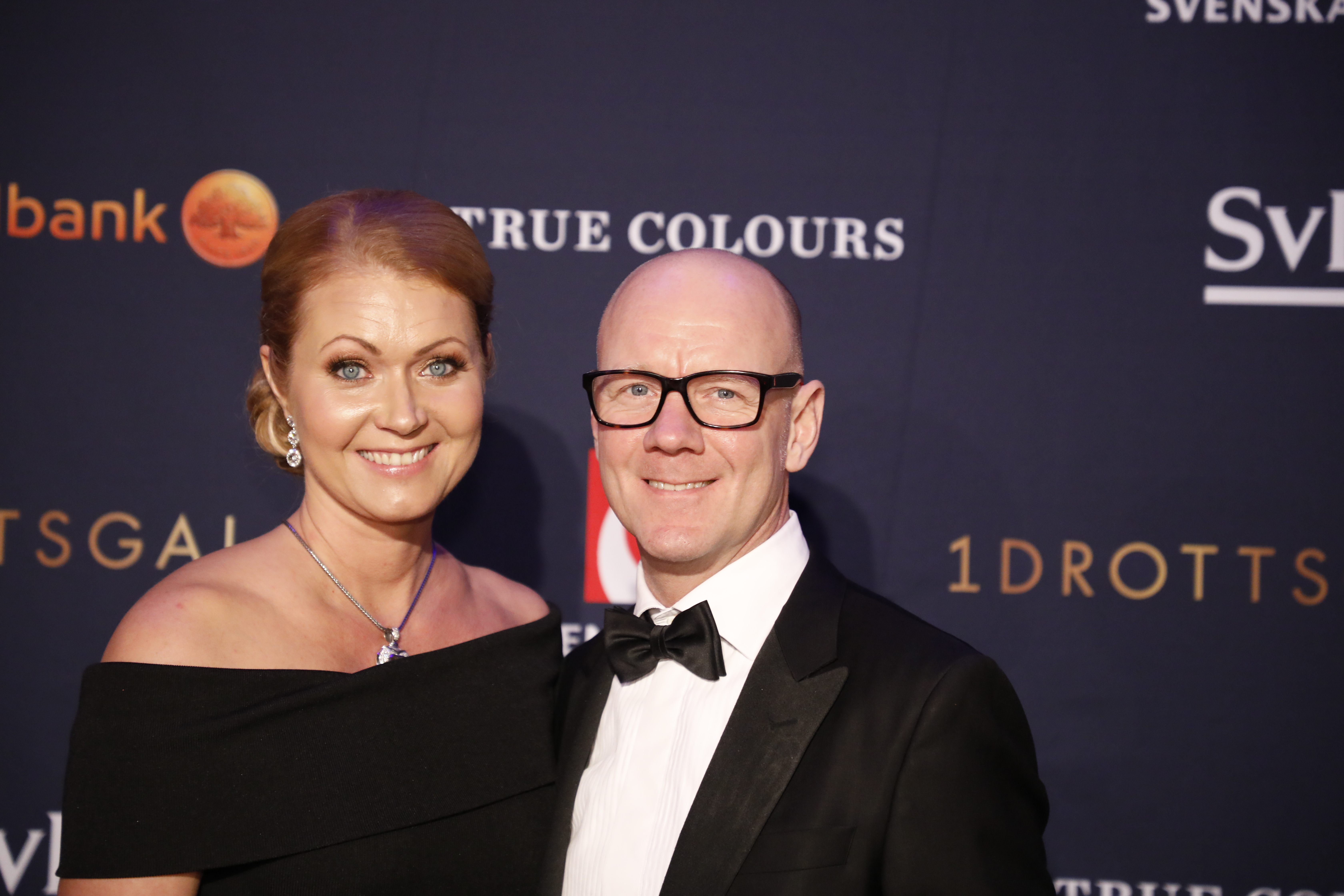 Otrohet, uppbrott och bröllop – här är dramatiken bakom kulisserna av ...